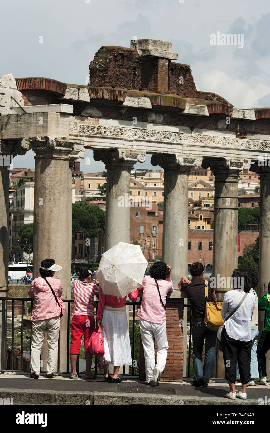Tourists visiting Roman Forum Rome Italy Stock Photo - Alamy