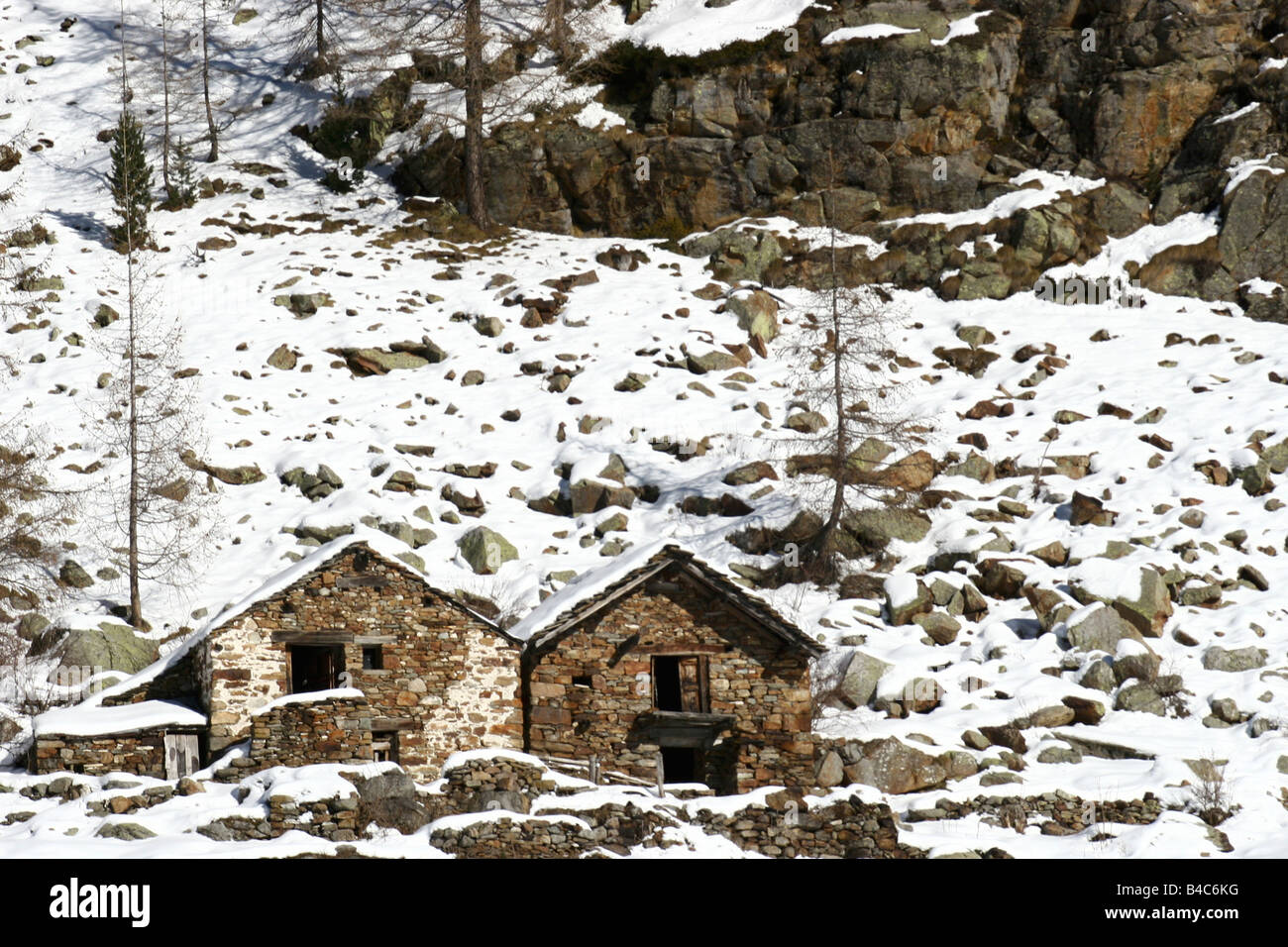 Case vecchie hi-res stock photography and images - Alamy