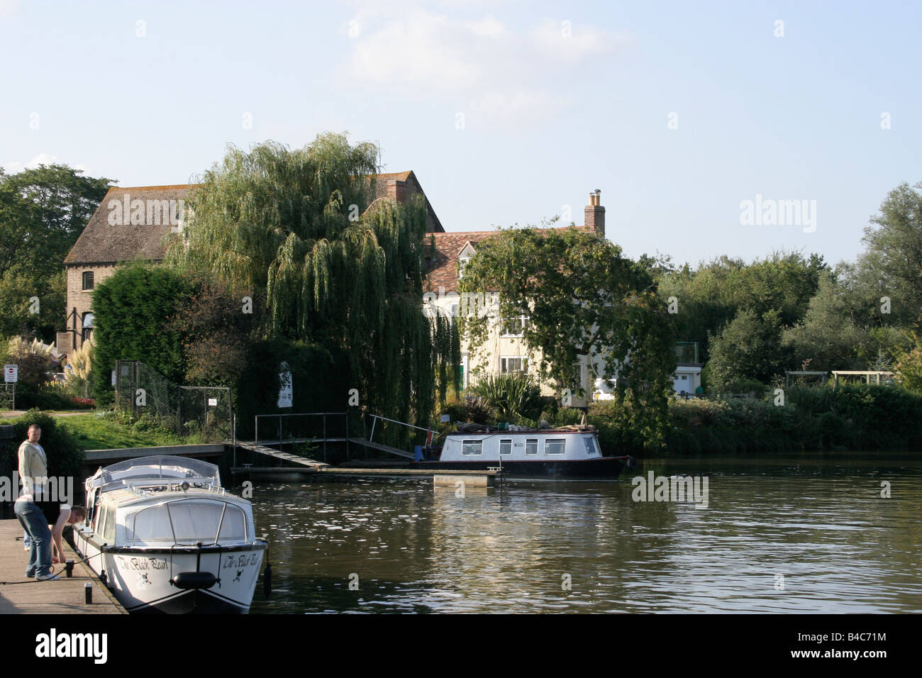 The Rivermill Tavern St Neots Stock Photo - Alamy
