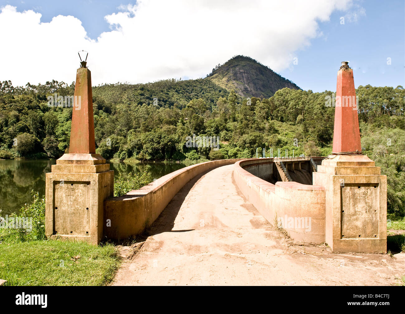 Dam outlet hi-res stock photography and images - Alamy