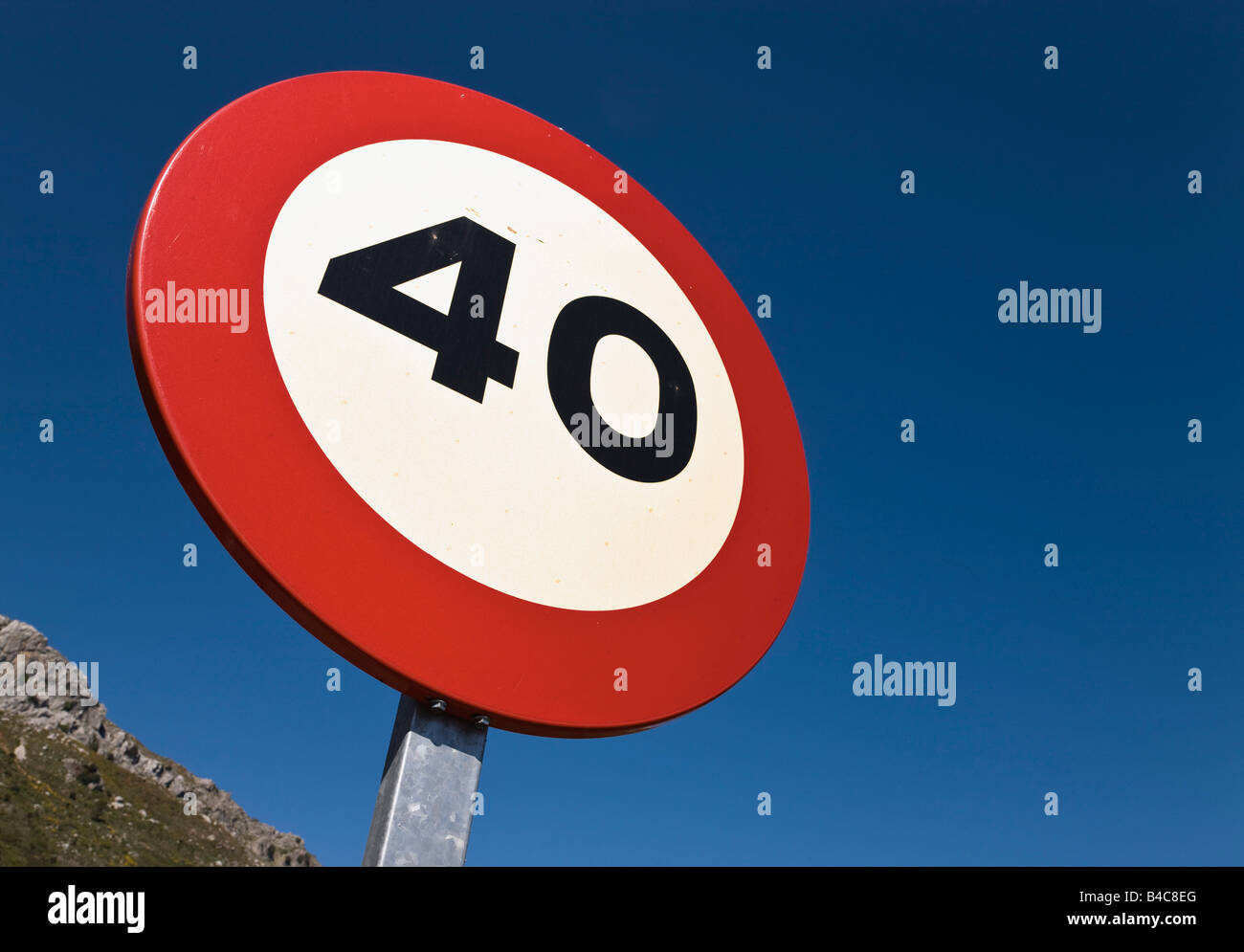 40 kph hi-res stock photography and images - Alamy