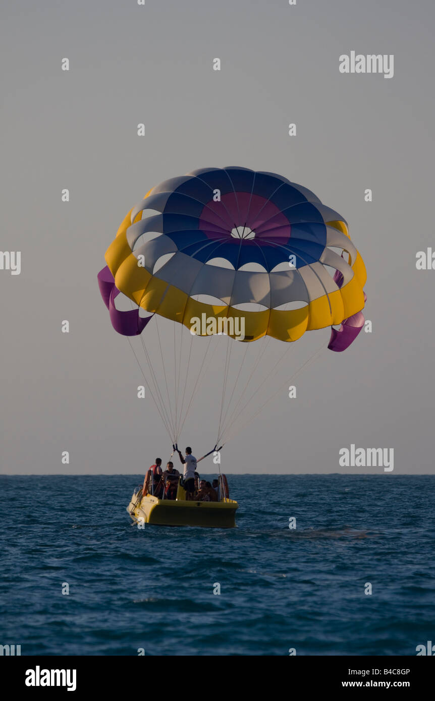Paragliding in sea dubai hi-res stock photography and images - Alamy