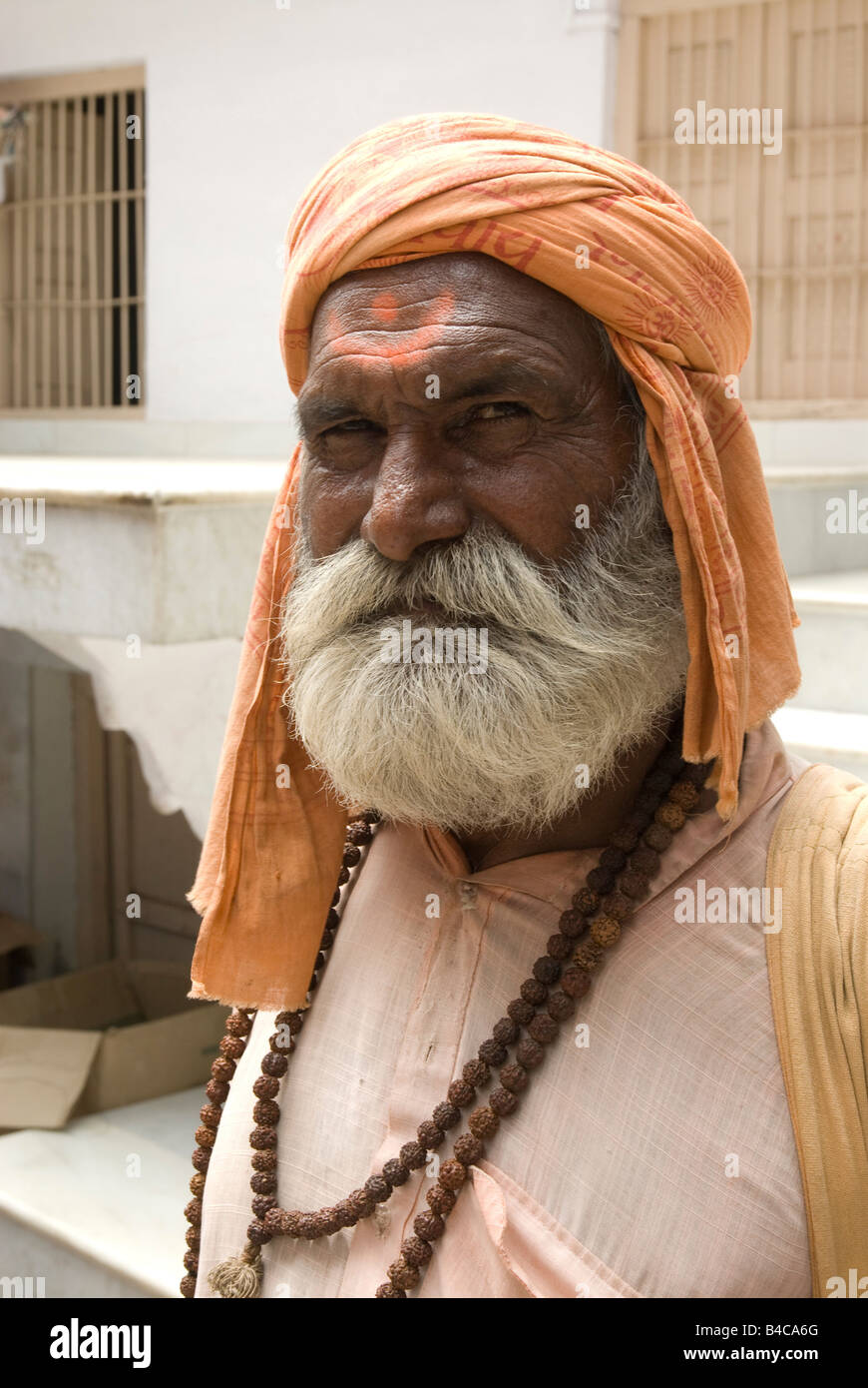 Rajasthan man in traditional dress hi-res stock photography and images ...