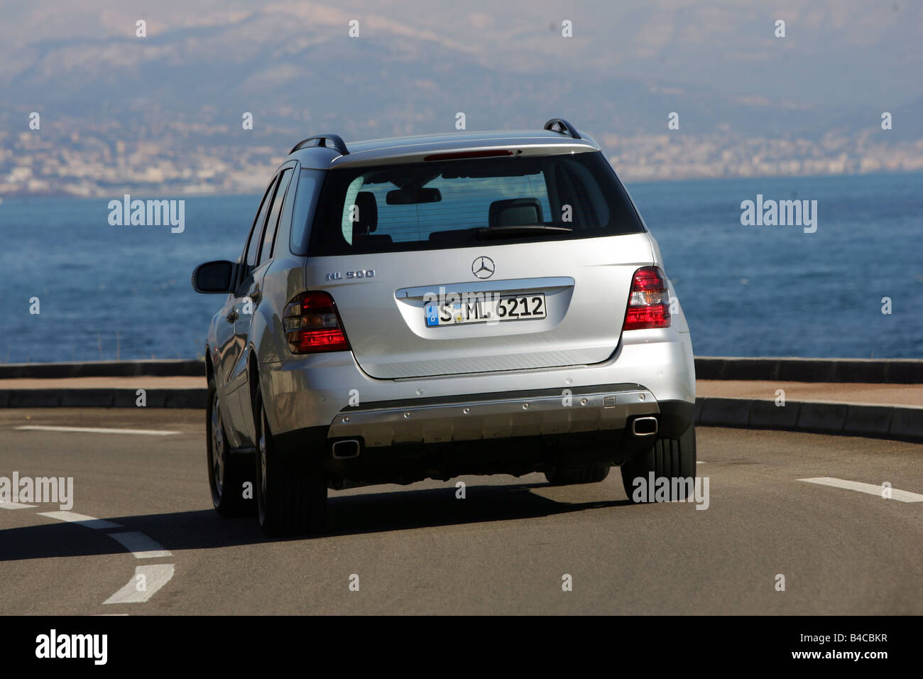 Car, Mercedes ML 500, model year 2005-, silver, cross country vehicle ...