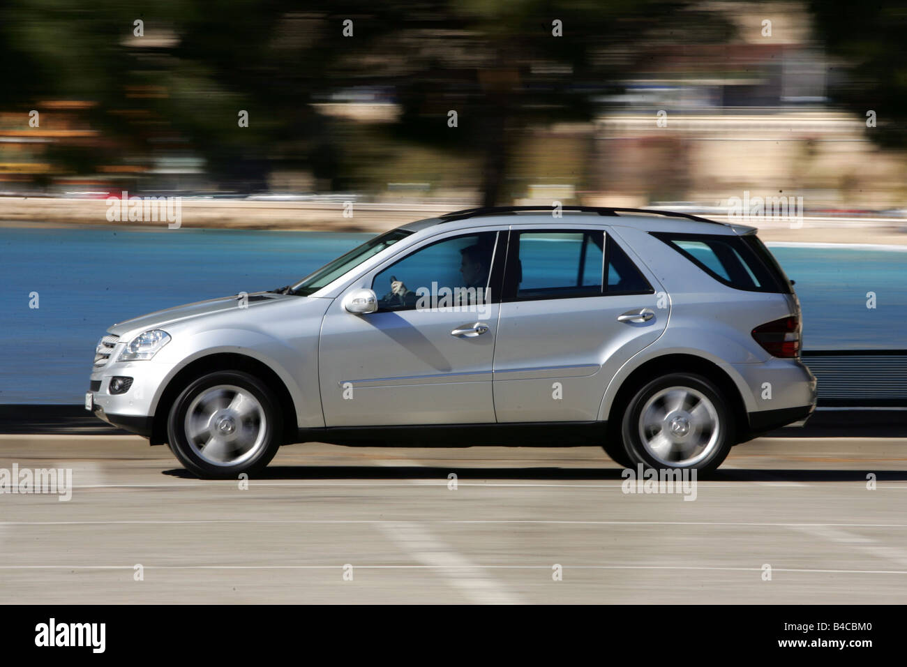 Car, Mercedes ML 500, model year 2005-, silver, cross country vehicle ...