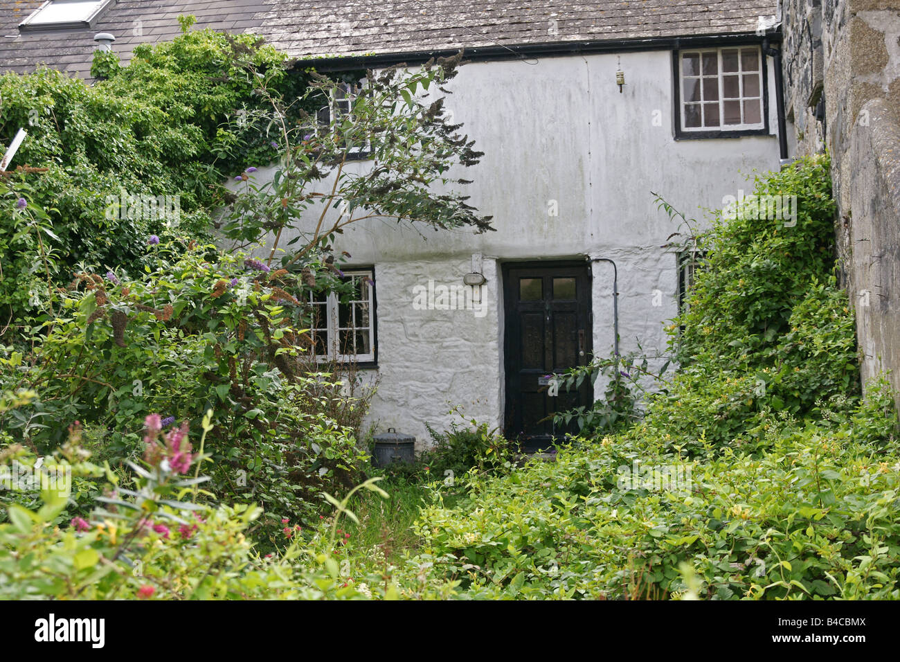 Run Down Cottage High Resolution Stock Photography and Images - Alamy