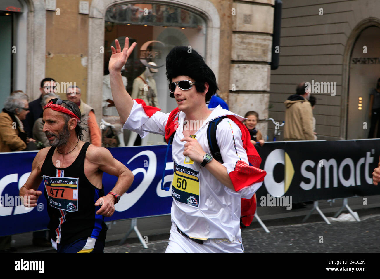 Man dressed as elvis hi-res stock photography and images - Alamy