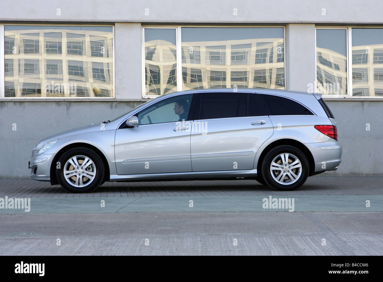 Car, Mercedes R 500, R-Klasse, model year 2005-, silver, Van, Crossover ...