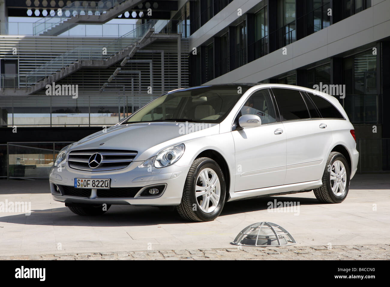 Car, Mercedes R 500, R-Klasse, model year 2005-, silver, Van, Crossover ...