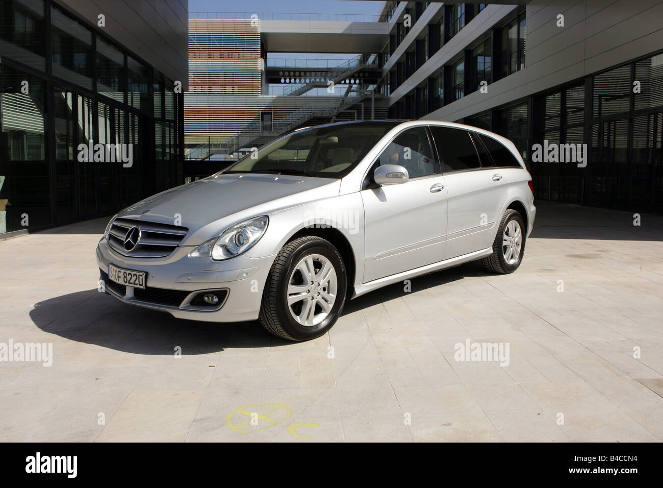 Car, Mercedes R 500, R-Klasse, model year 2005-, silver, Van, Crossover ...