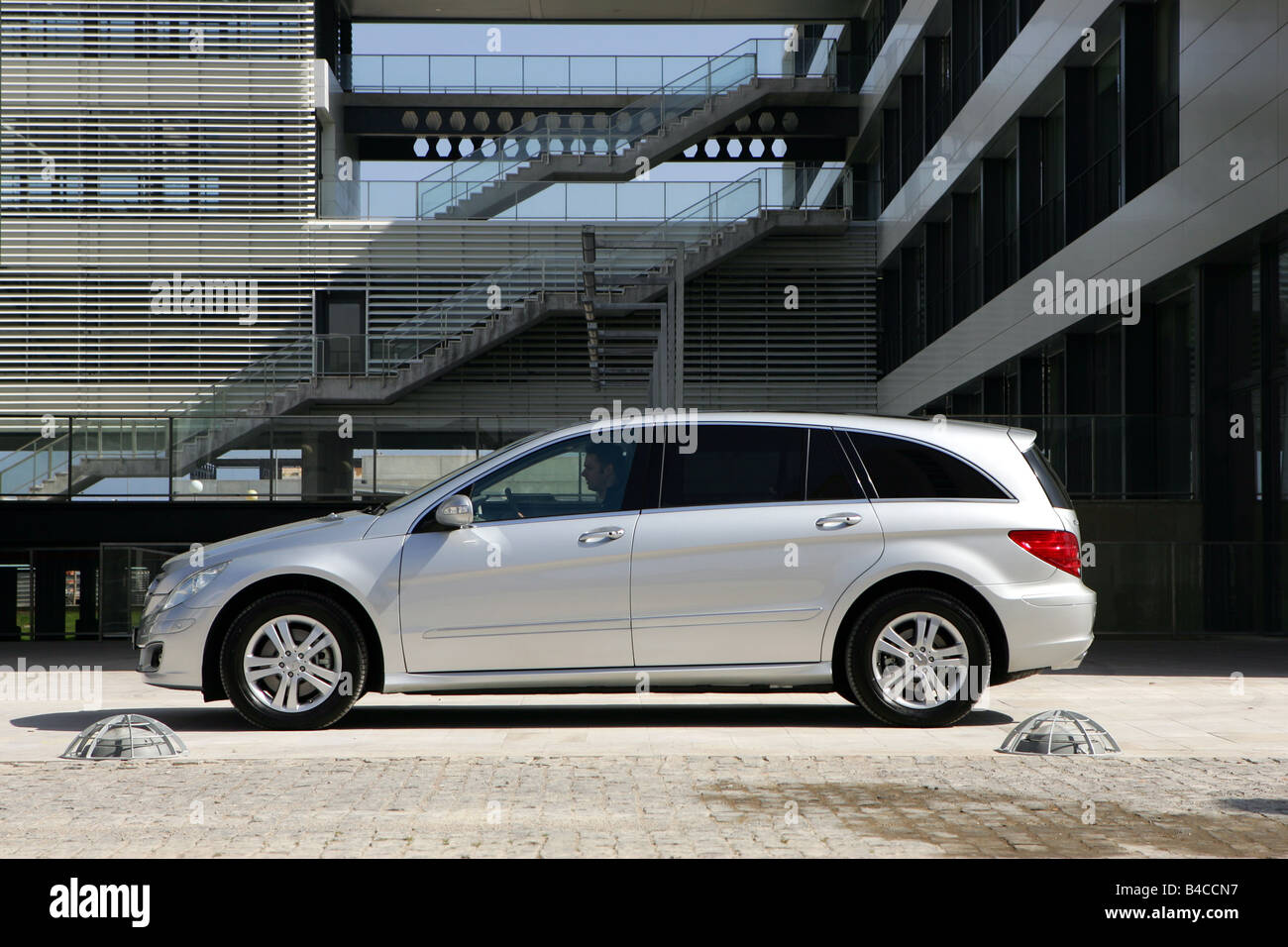 Car, Mercedes R 500, R-Klasse, model year 2005-, silver, Van, Crossover ...