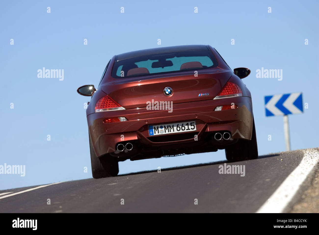 Car, BMW M6 coupe/Coupe, model year 2005-, ruby colored, roadster ...