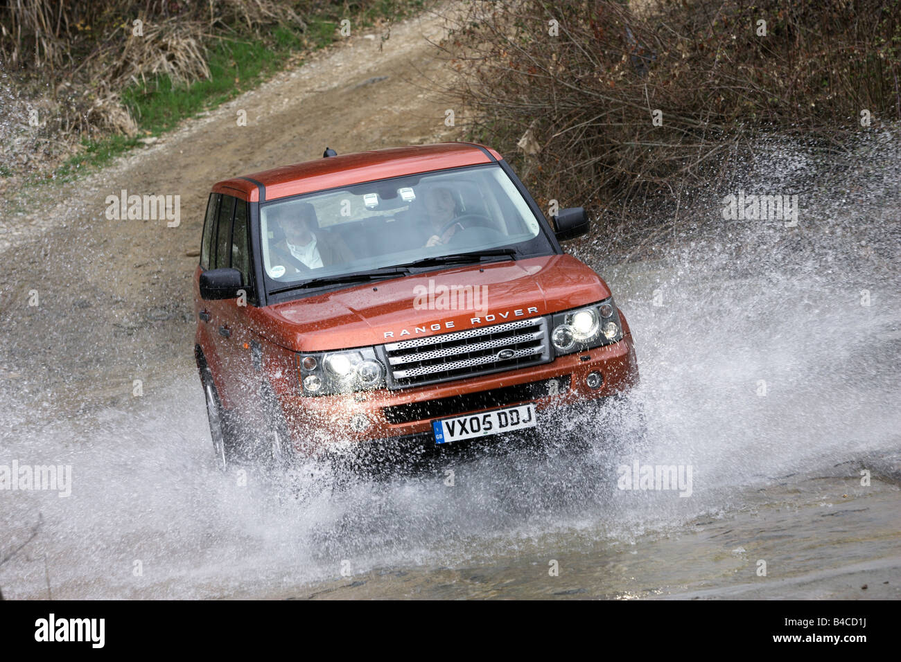 Car, Range Rover Sport V8 Supercharged, model year 2005-, orange ...