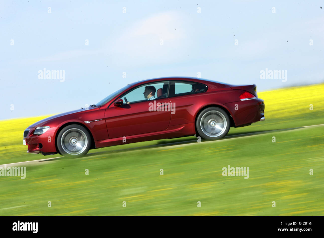 Car, BMW M6, model year 2005-, ruby colored, roadster, coupe/Coupe ...