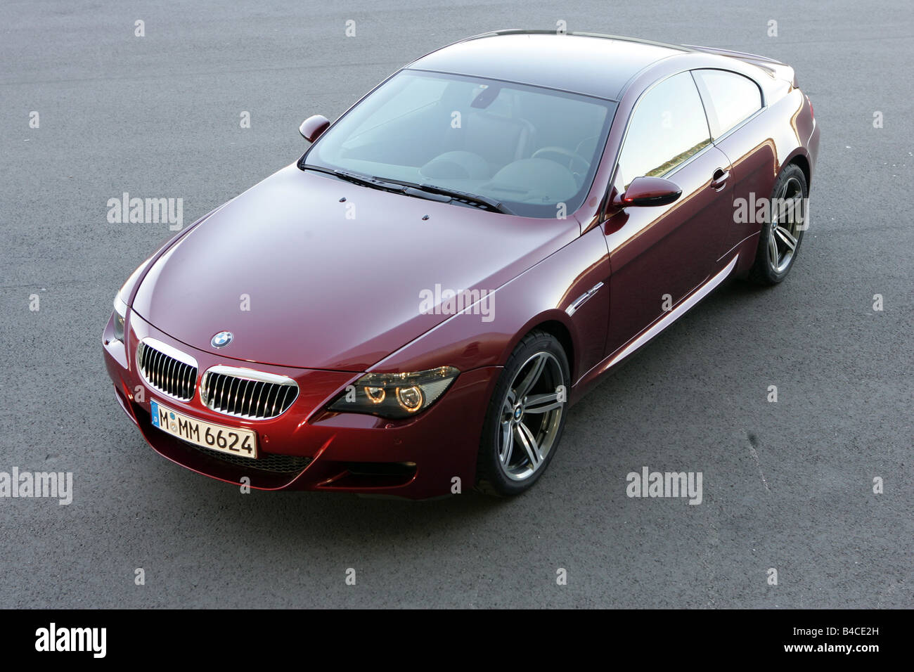 Car, BMW M6, model year 2005-, ruby colored, roadster, coupe/Coupe ...