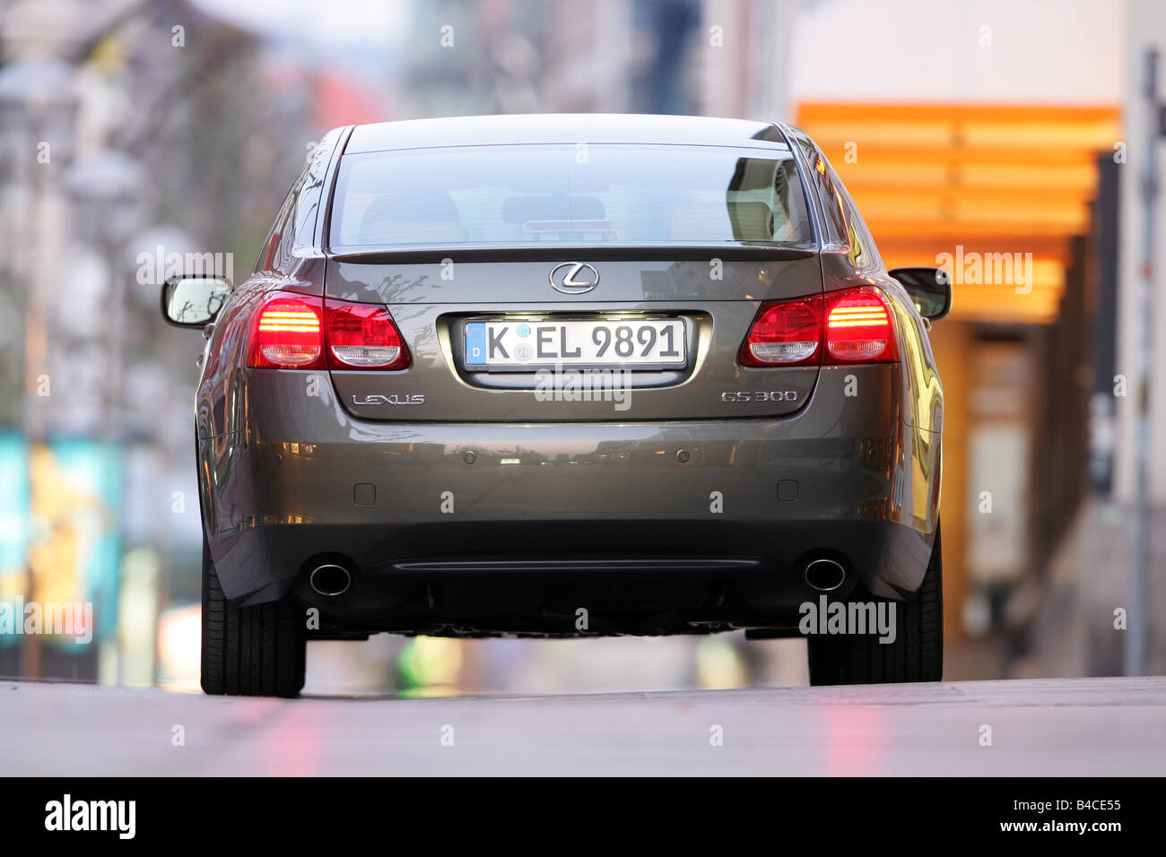 L 300 hi-res stock photography and images - Alamy