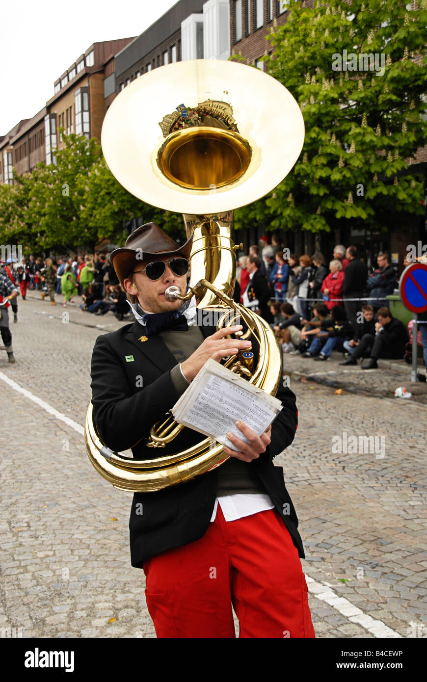 Musician sousaphone hi-res stock photography and images - Alamy