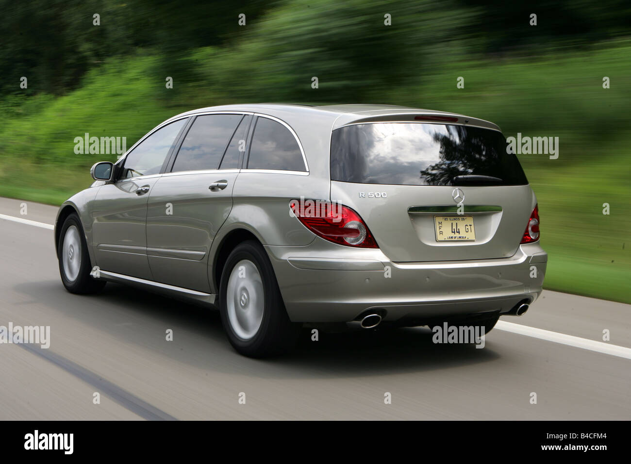 Mercedes r 500 hi-res stock photography and images - Alamy