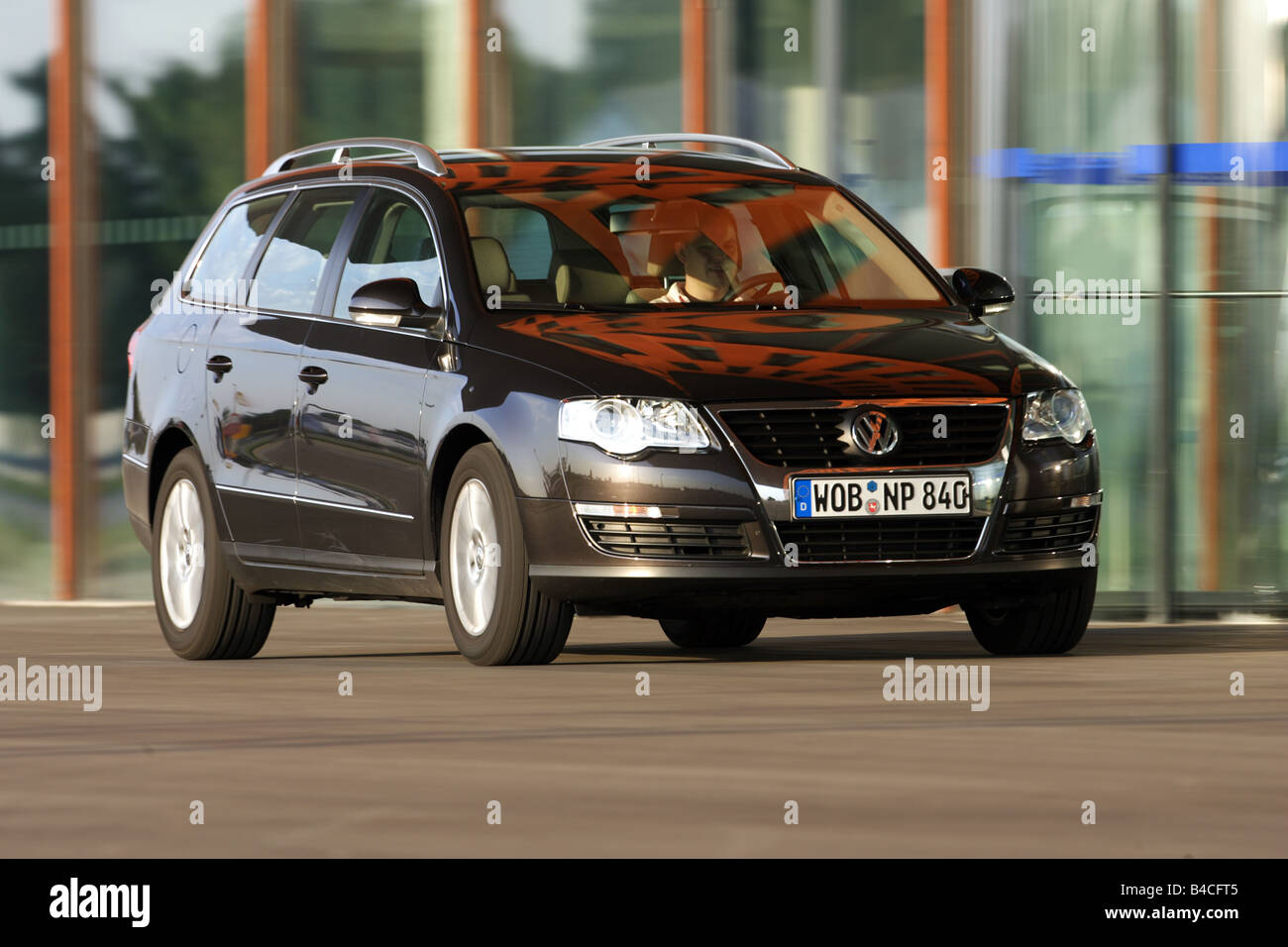 VW Volkswagen Passat Variant 2.0 TDI, model year 2005-, black, driving ...