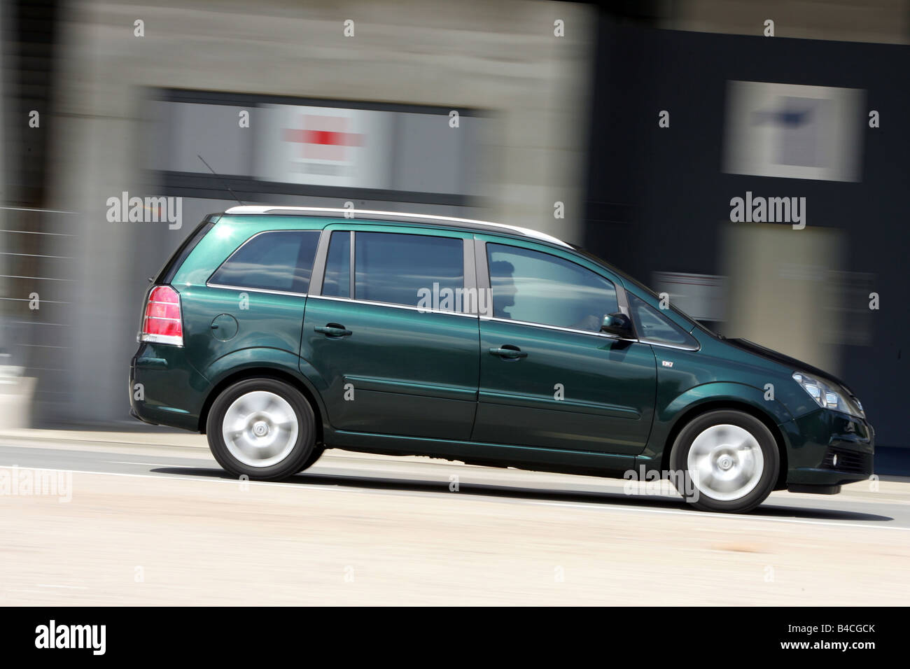 Car, Opel Zafira 1.9 CDTi, Van, model year 2005-, dark green, driving ...