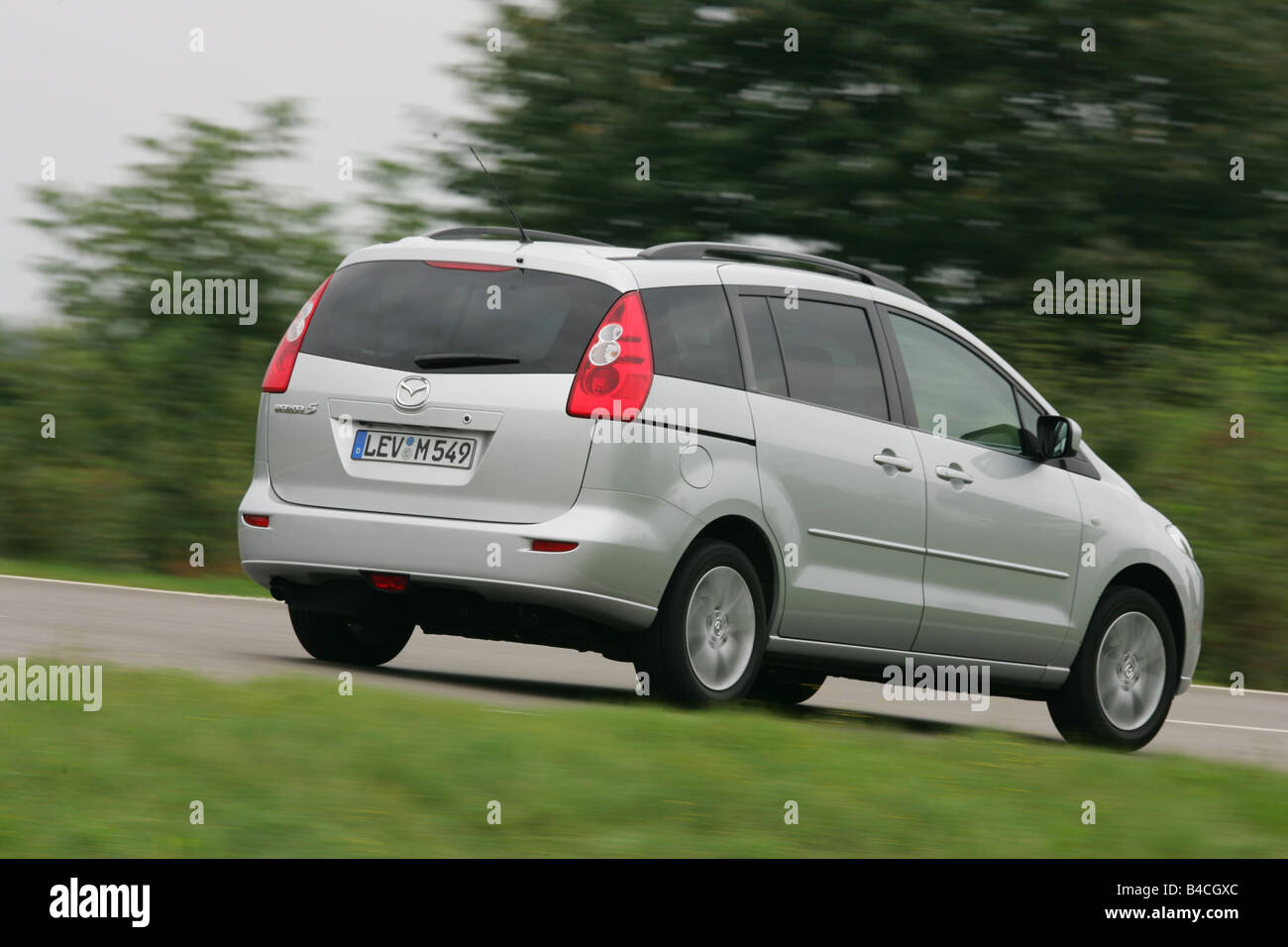 Mazda 5 2.0 MZR Top, model year 2005-, silver, driving, diagonal from ...