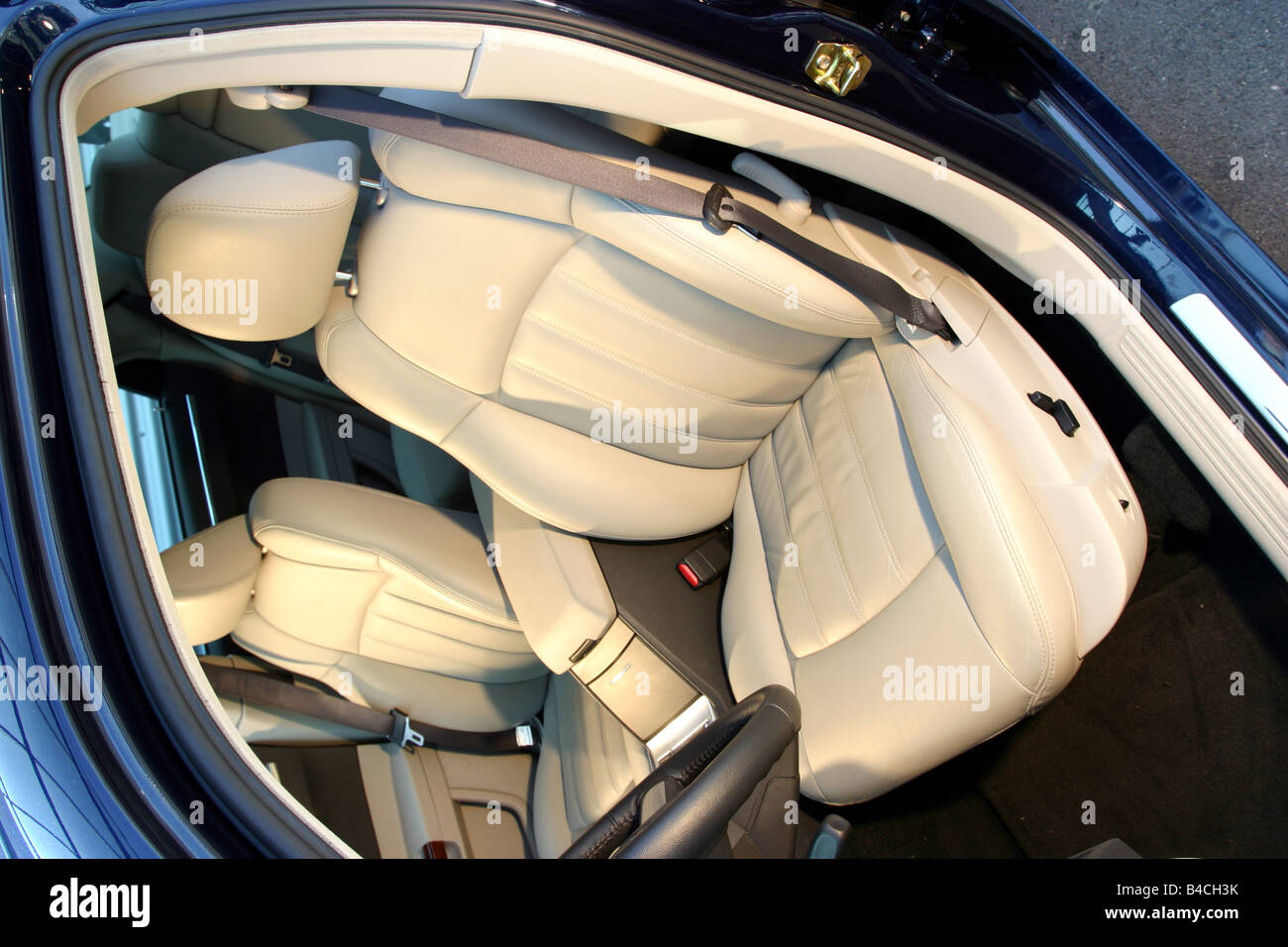 Chrysler 300C 5.7 Hemi, upper middle-sized , model year 2004-, dark ...