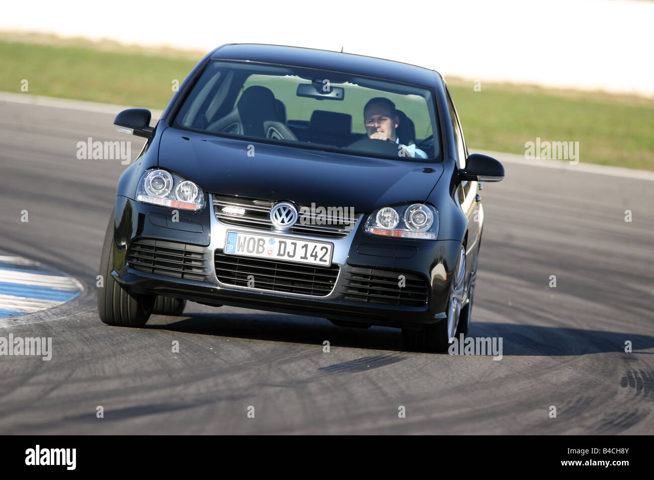 VW Volkswagen Golf R32, Lower middle-sized class, model year 2005 ...