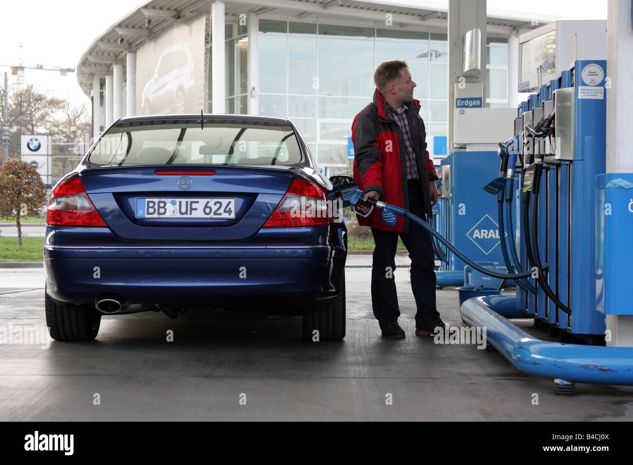 Mercedes CLK ISG (Integrierter Starter-Generator), blue, model year ...