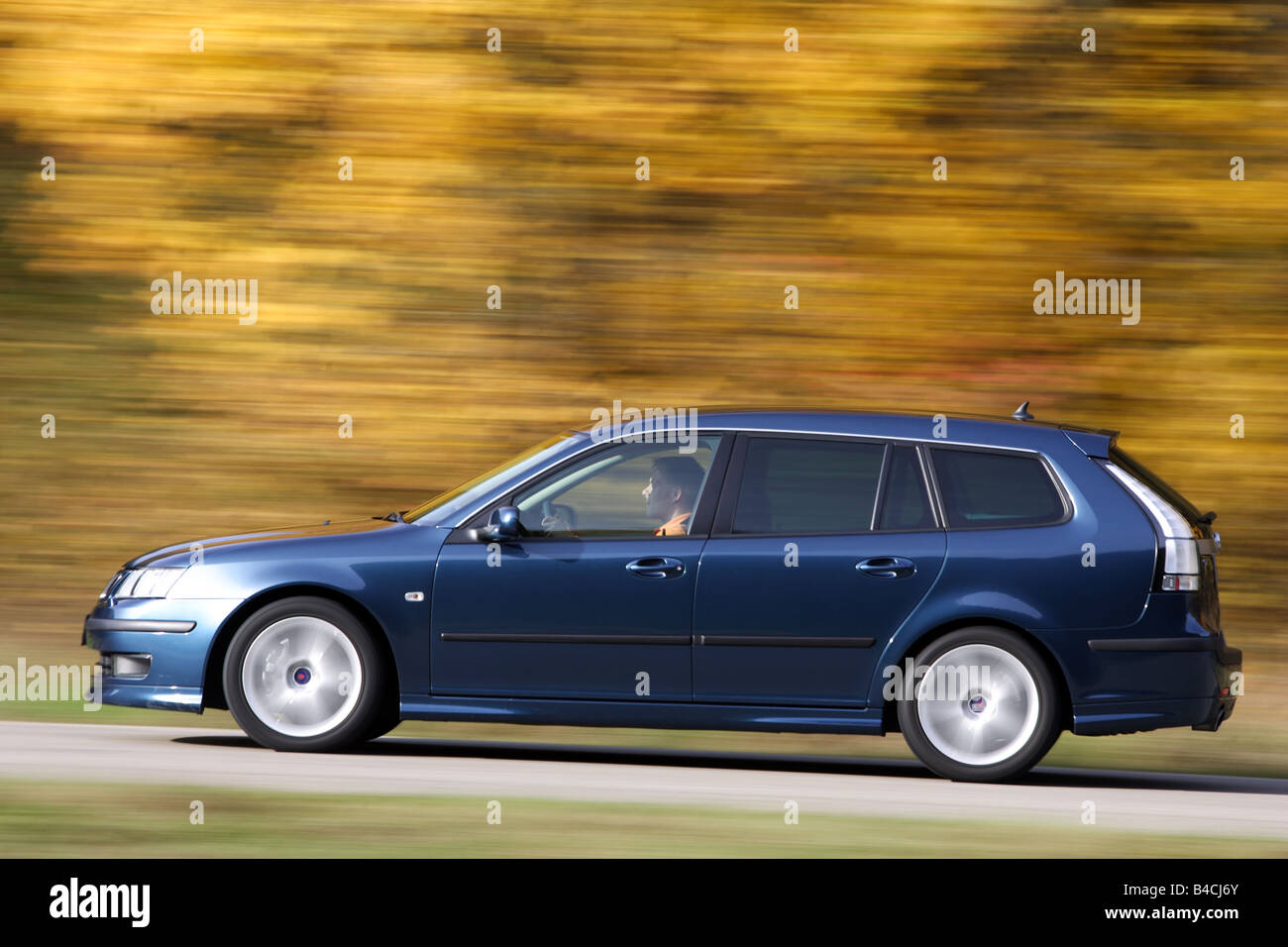 Saab 9-3 2.8 Turbo V6, model year 2005-, blue, Break, driving, side ...