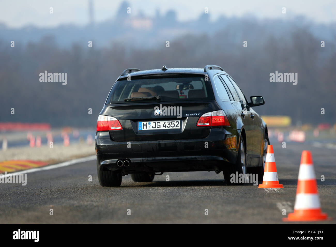 Bmw 550i hi-res stock photography and images - Alamy