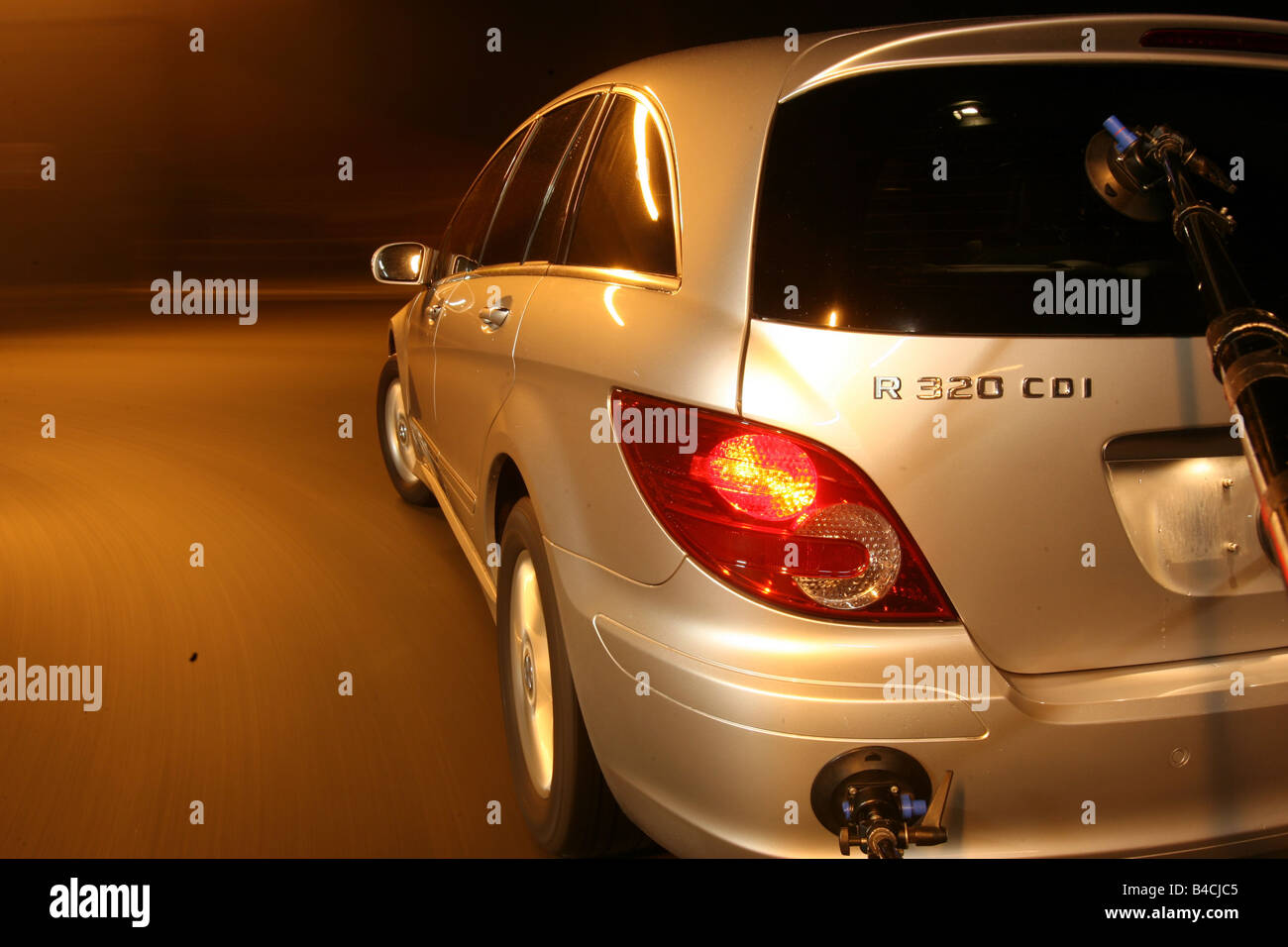 Mercedes r 320 cdi hi-res stock photography and images - Alamy