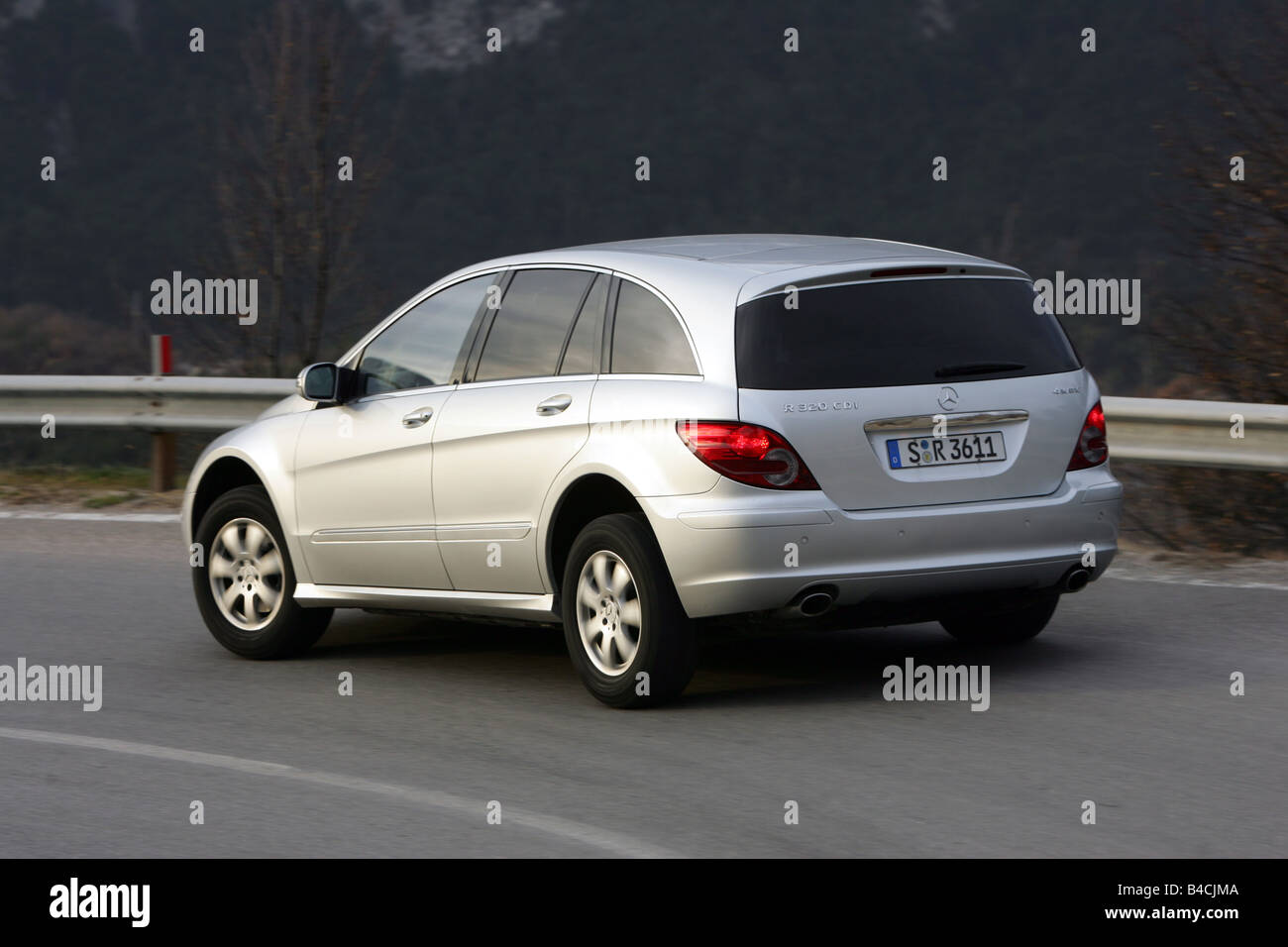 Mercedes r 320 cdi hi-res stock photography and images - Alamy
