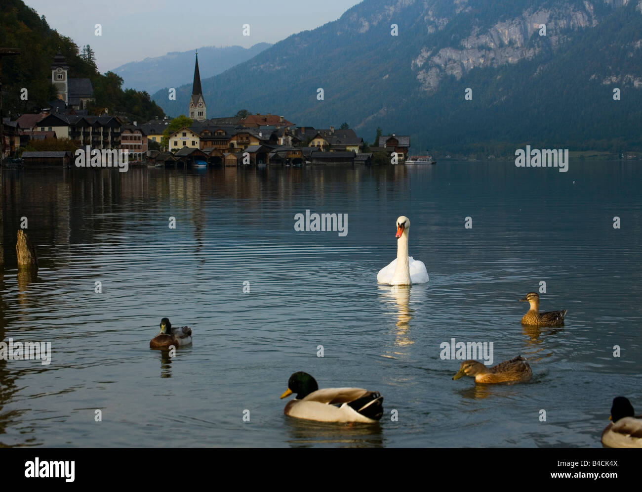 Pictorial town of Hallstatt on the Hallstatter See lake in Austria ...