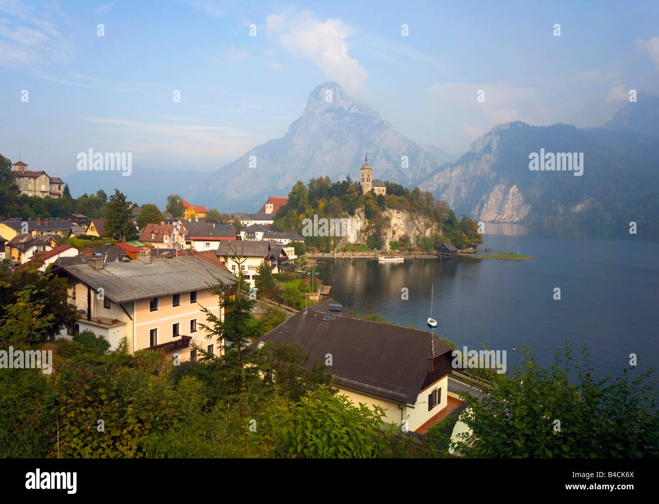 Pictorial church of Traunkirchen with Traunstein Mt Austria Stock Photo ...