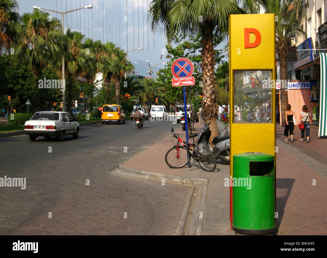 Bus stop Alanya Turkey Stock Photo - Alamy