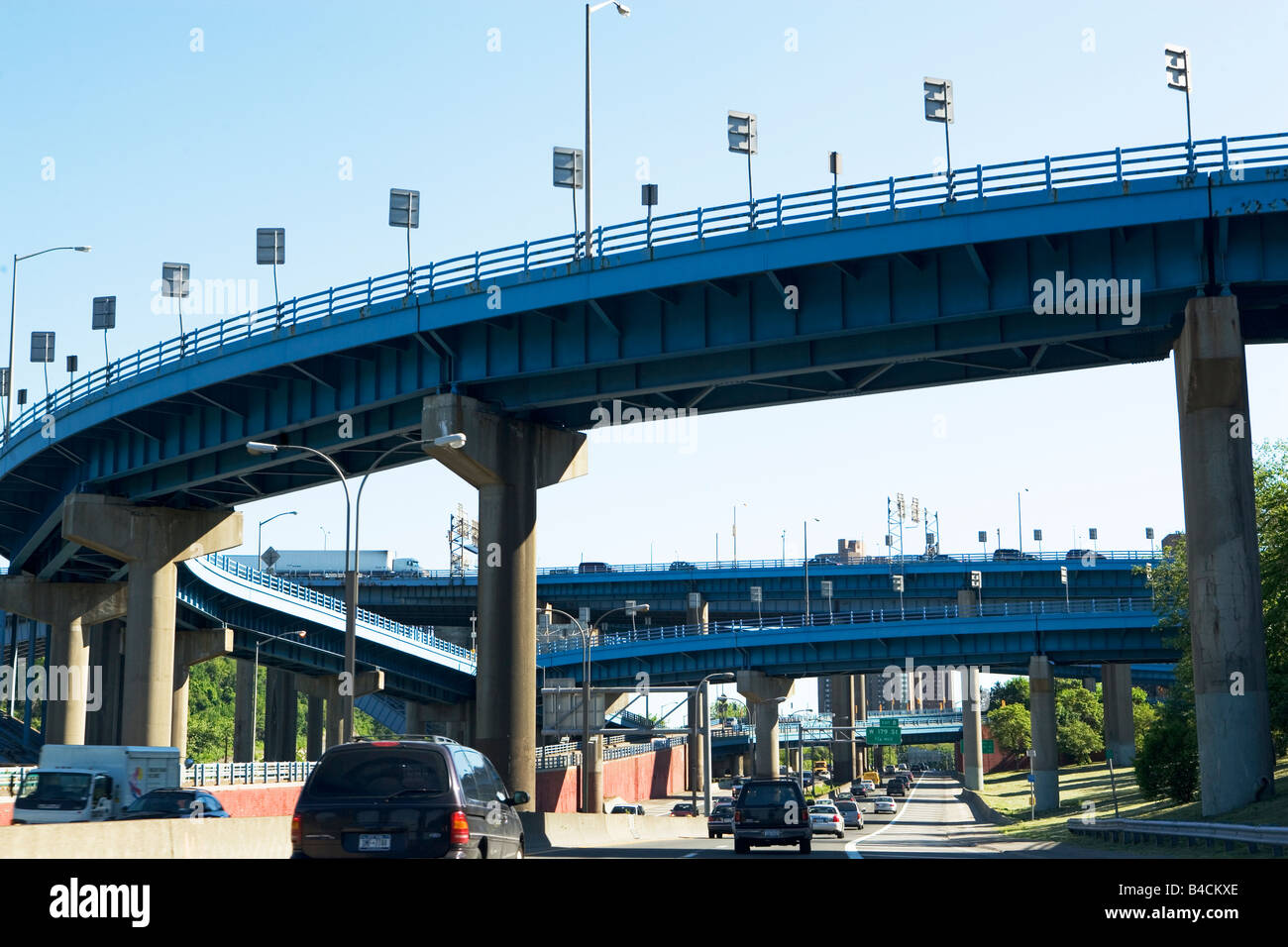 HIGHWAY, OVERPASS, TRAFFIC, LIGHTS, SIGNS, CURVE, UP, OVER, OVERHEAD ...