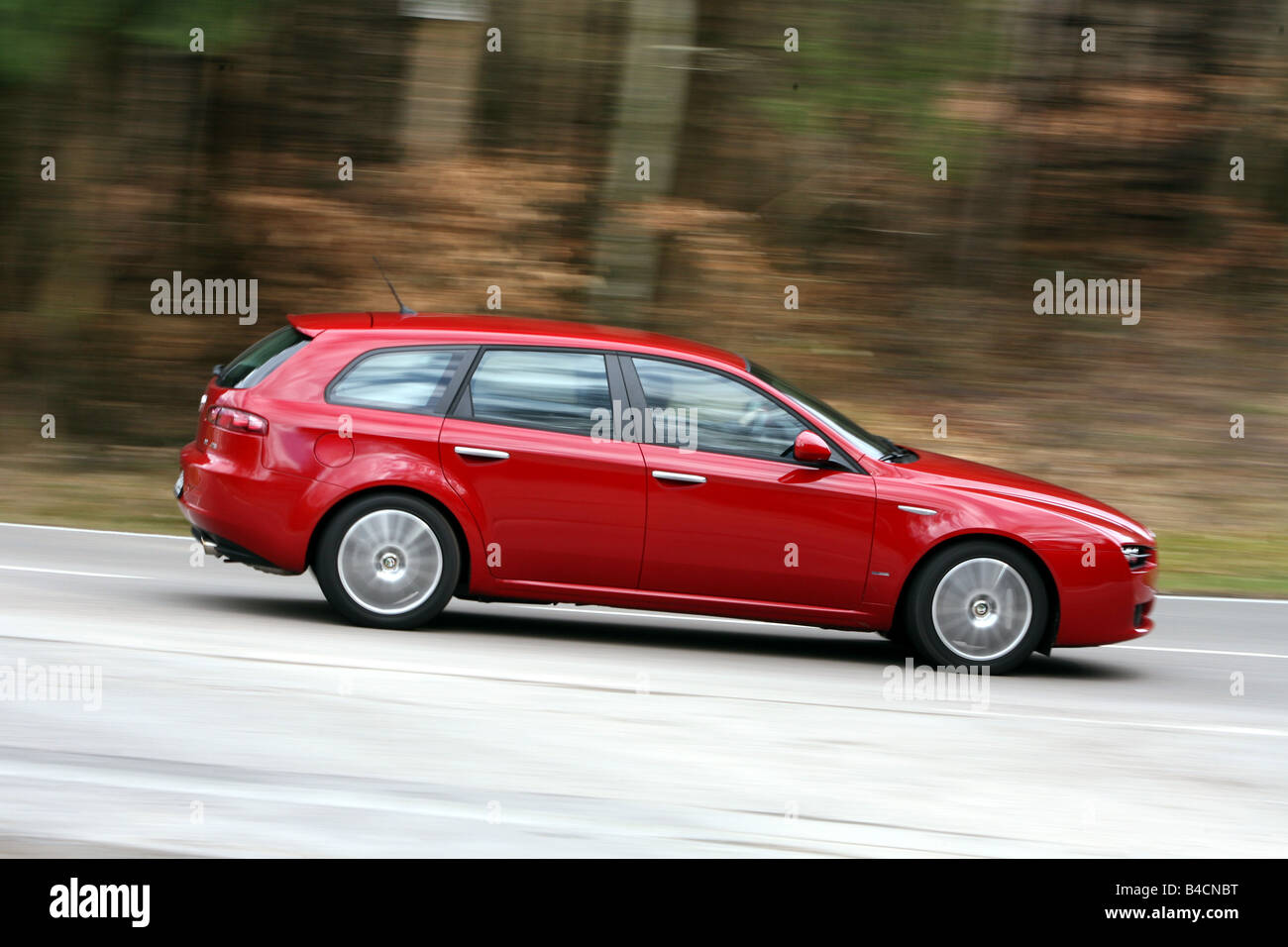 Alfa Romeo 159 roadster 3.2 JTS V6, red, model year 2006-, driving ...