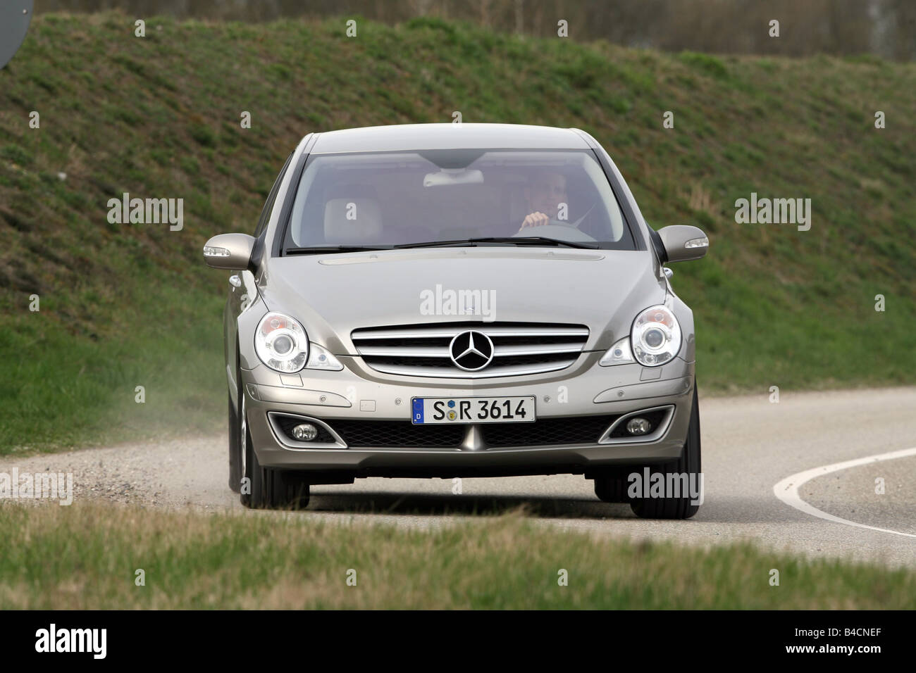 Mercedes r320 cdi hi-res stock photography and images - Alamy