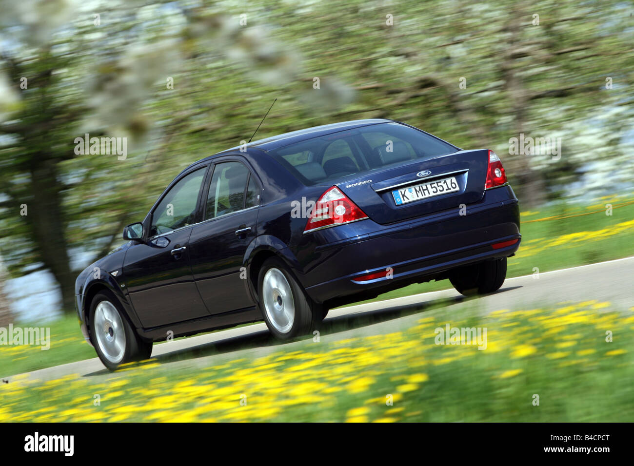 V6 0 hi-res stock photography and images - Alamy