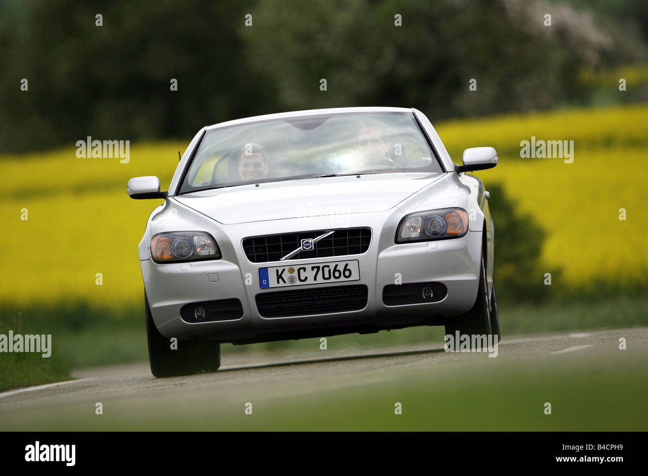 Volvo C70 T5, model year 2006-, silver, driving, diagonal from the ...