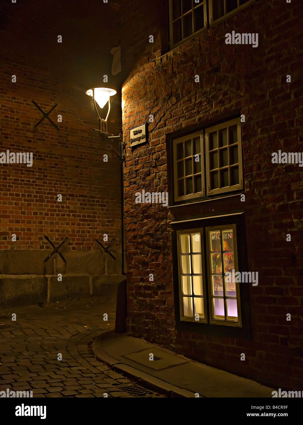 Gas street lighting hi-res stock photography and images - Alamy