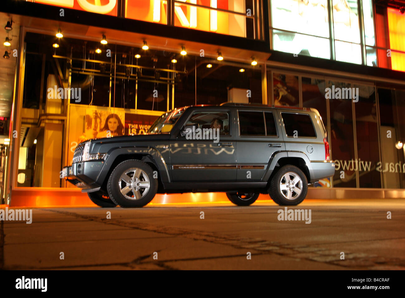 Jeep Commander 3.0 CRD, model year 2006-, silver, standing, upholding ...