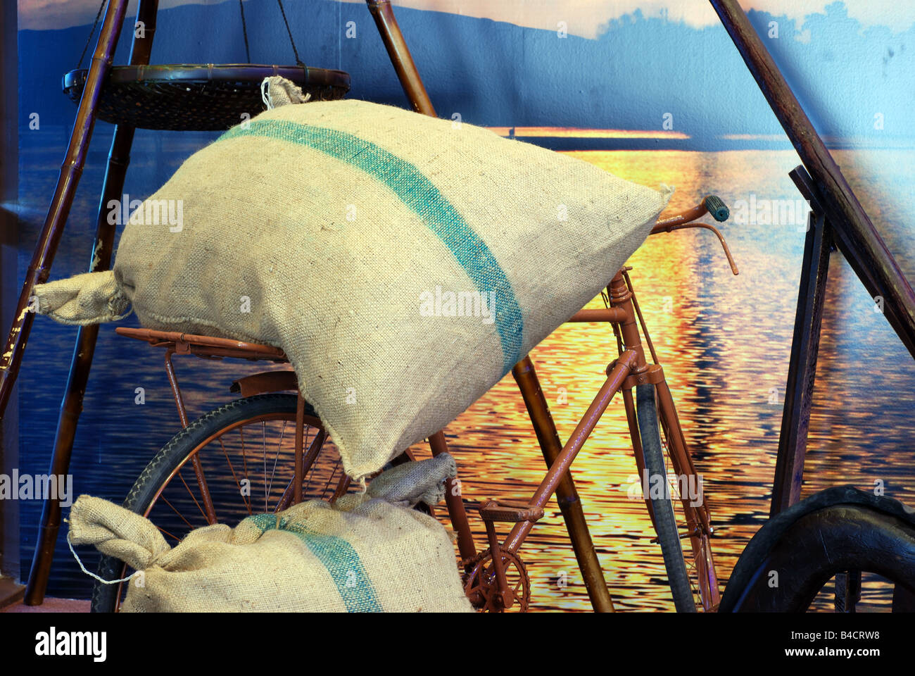 Gunny sacks hi-res stock photography and images - Alamy