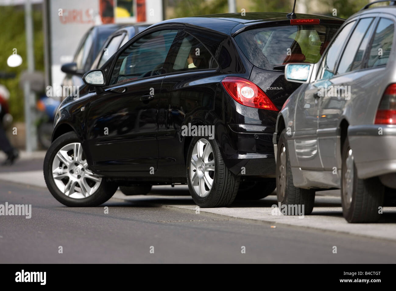 Opel Corsa 1.3 CDTI Edition, model year 2006-, black, driving, side ...