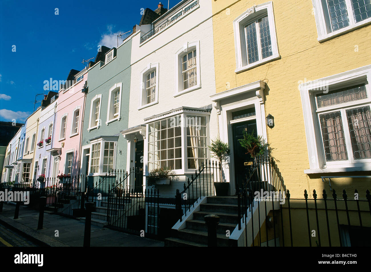 Great Britain - London - Chelsea district - King's Road Stock Photo - Alamy