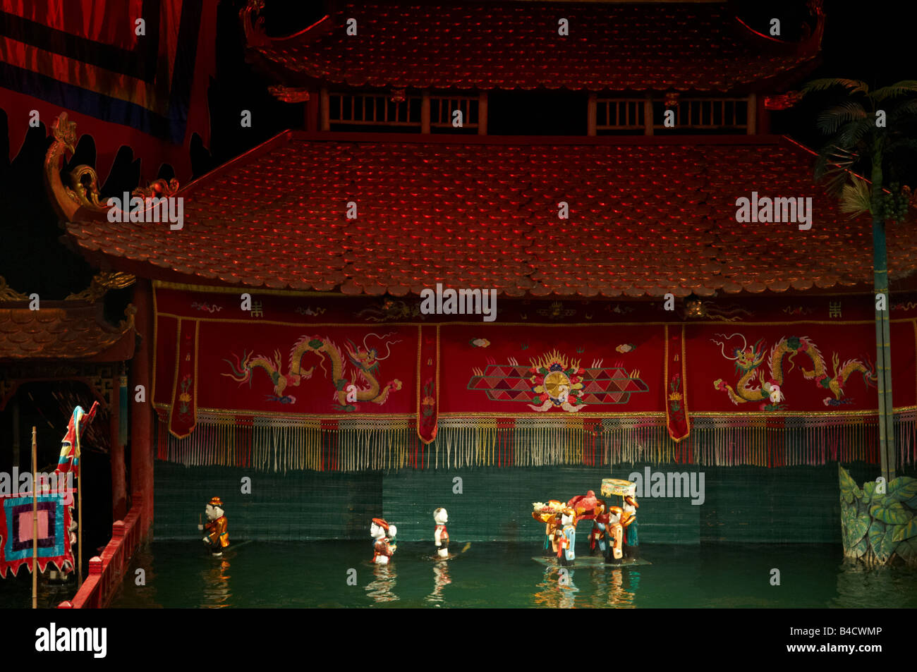 Hanoi's water puppet show in the Thang Long theatre Stock Photo - Alamy
