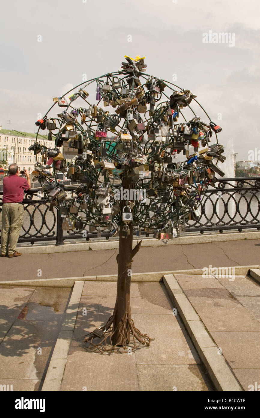 Wedding Lock Tree in Moscow, Russia Stock Photo - Alamy