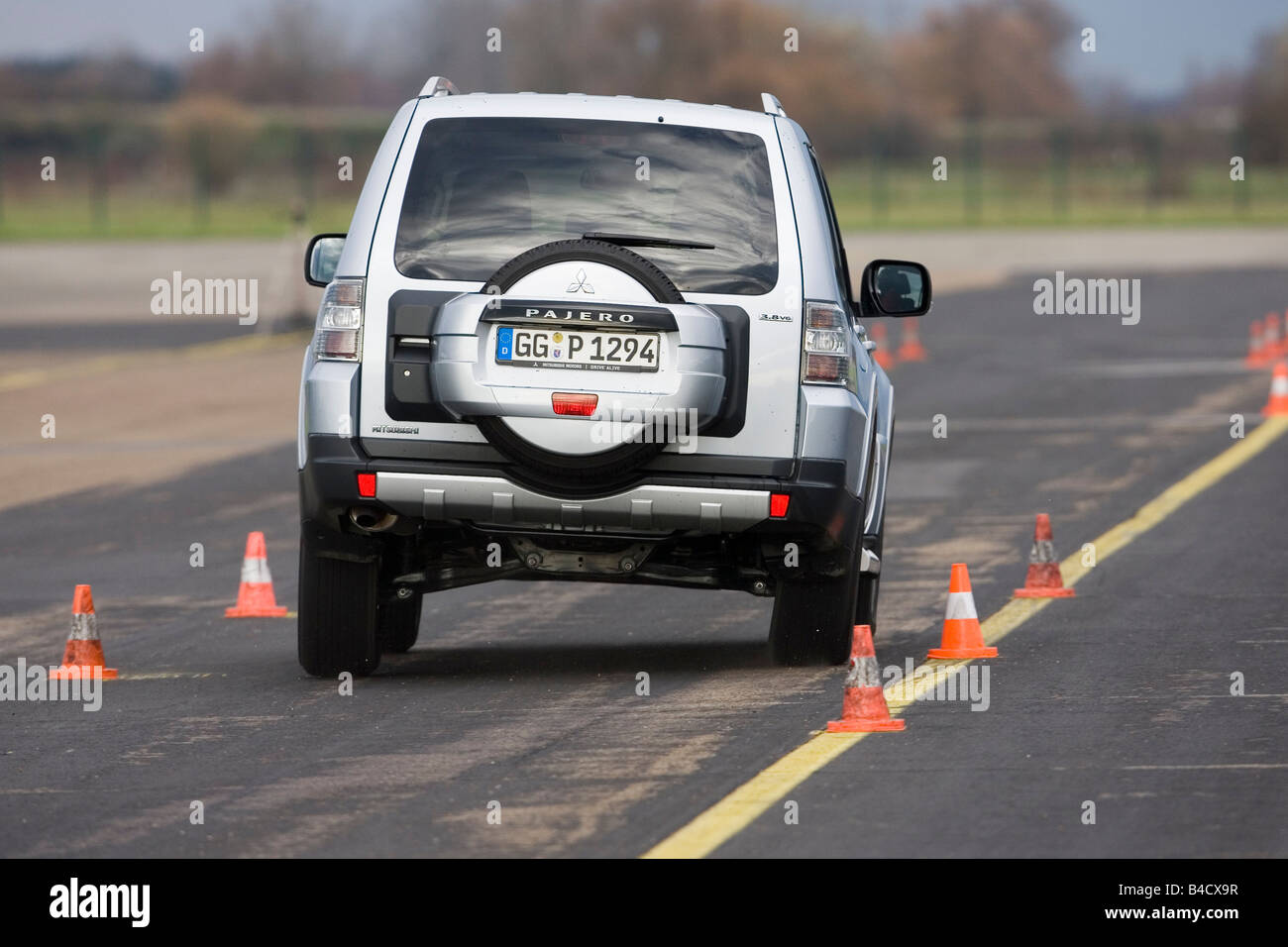 Mitsubishi pajero 3 8 v6 instyle hi-res stock photography and images ...