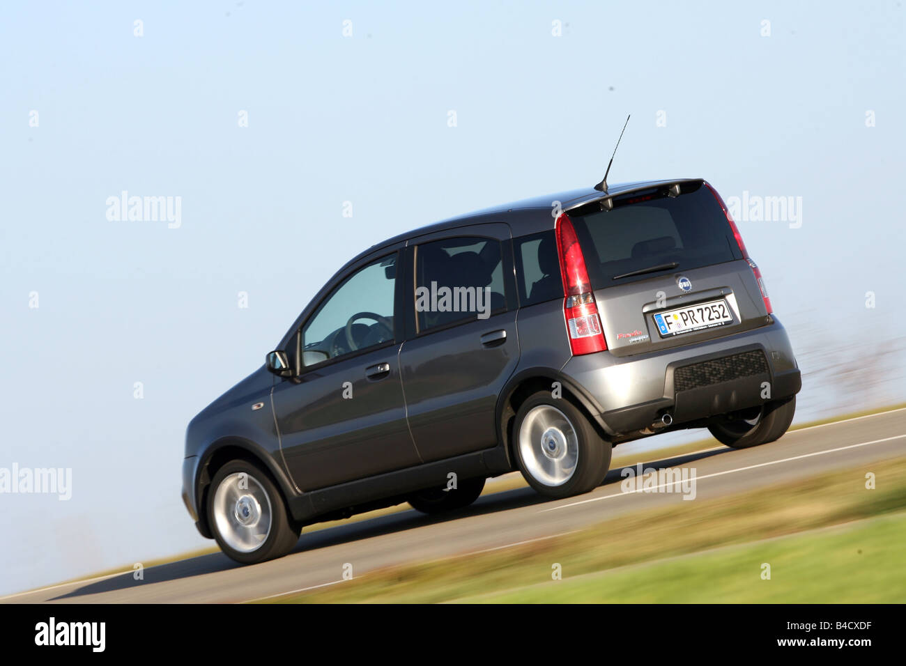 100 model hi-res stock photography and images - Alamy