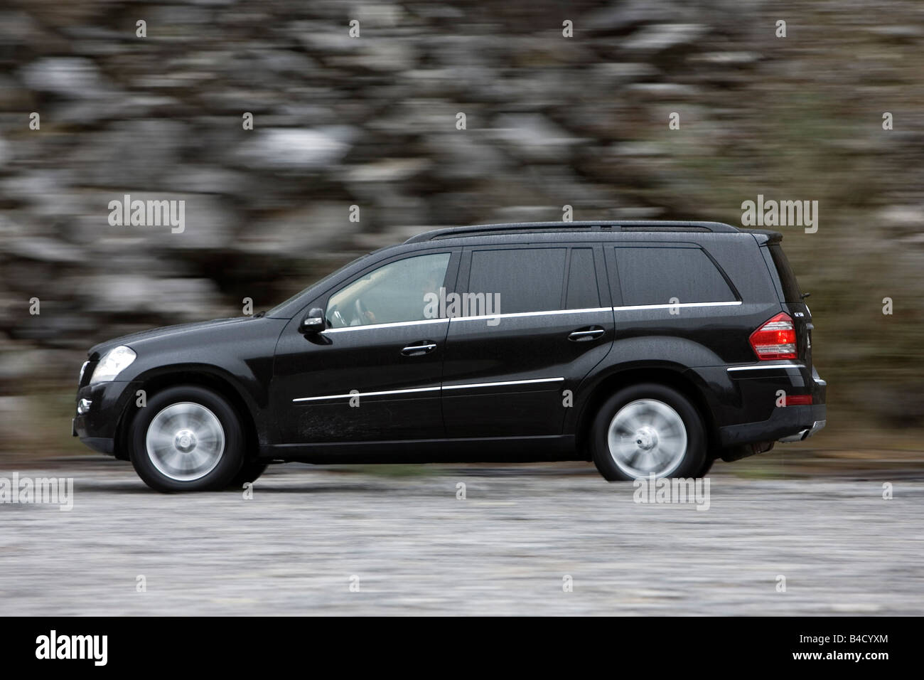 Mercedes GL 500, model year 2006-, black, driving, side view, offroad ...